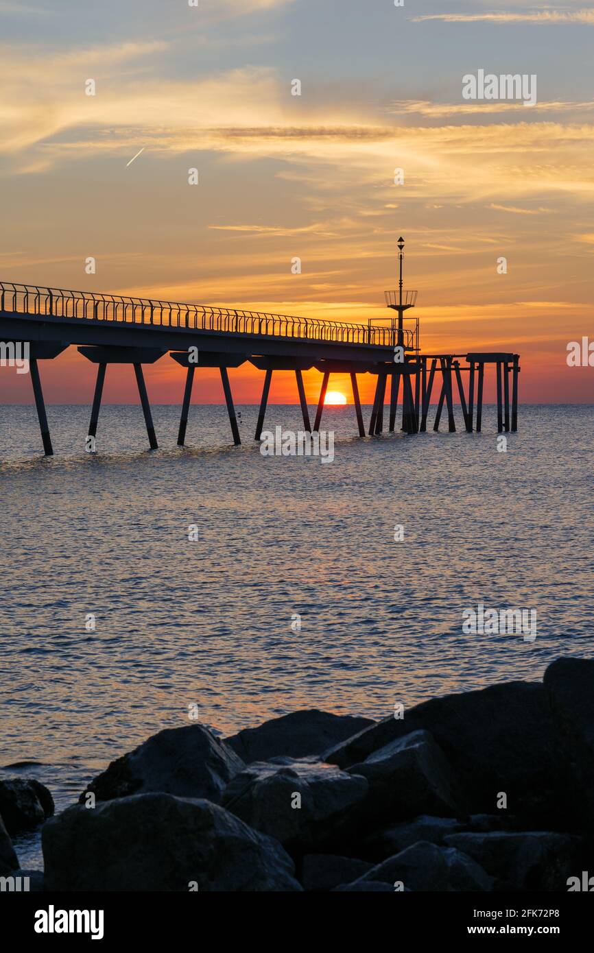 Sun rising view hi-res stock photography and images - Alamy