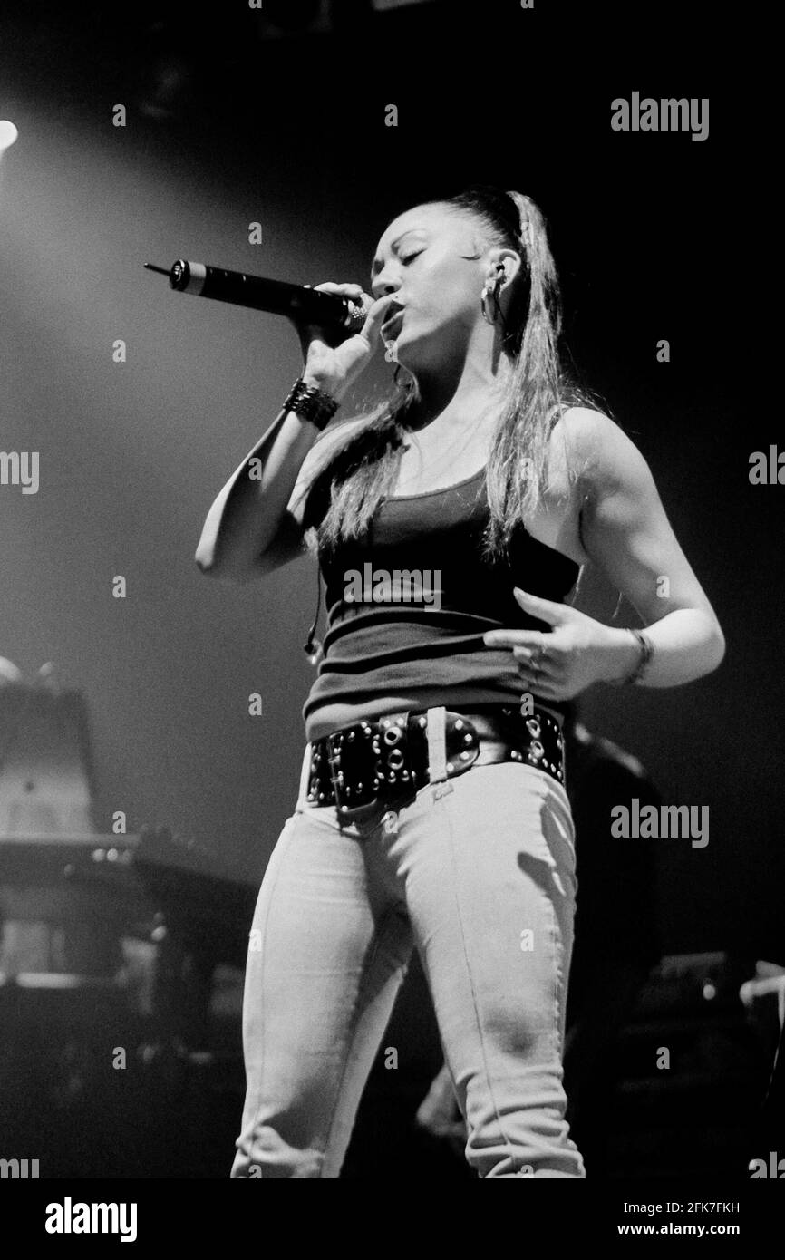 Mutya sugababes Black and White Stock Photos & Images - Alamy