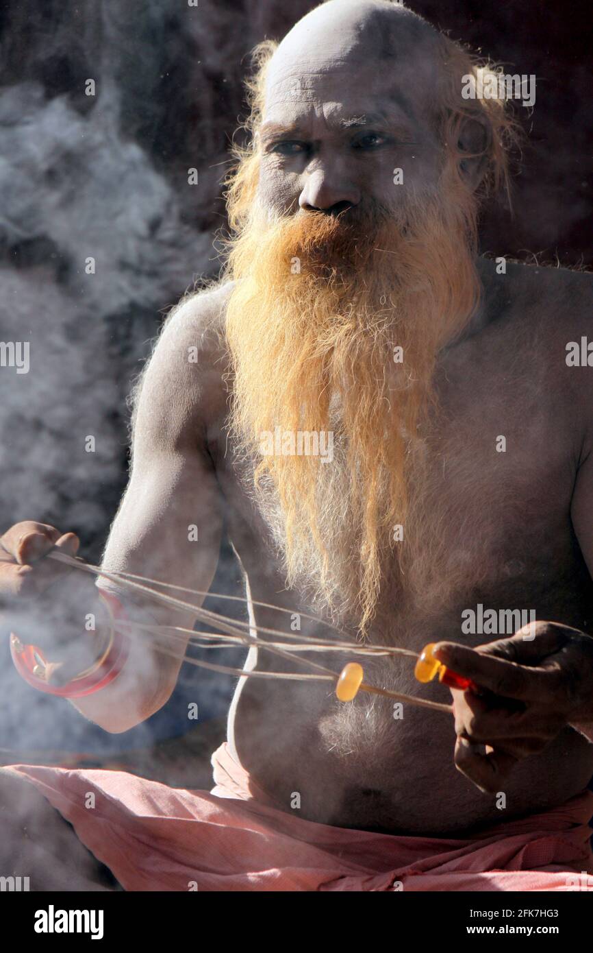 Yogi Sadhu Sadu Baba High Resolution Stock Photography and Images - Alamy
