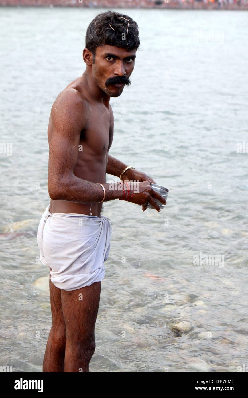 Yogi sadhu sadu baba hi-res stock photography and images - Alamy