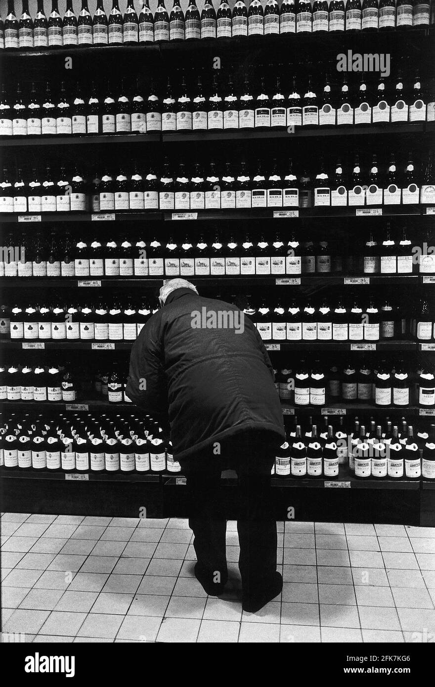 Mammoth Hypermarket in Calais, France Stock Photo - Alamy