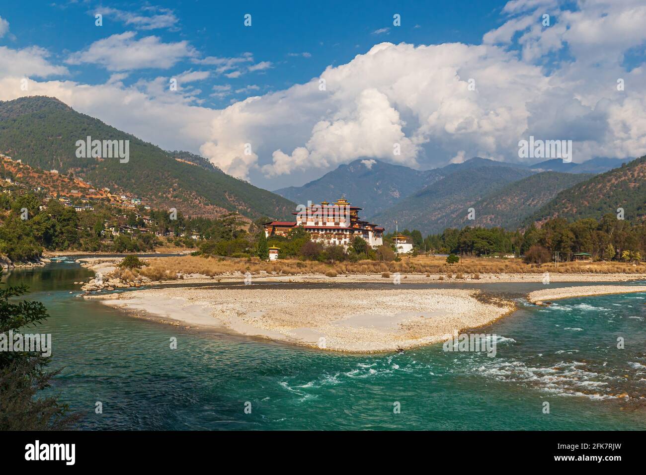 Po chu river bhutan hi-res stock photography and images - Alamy