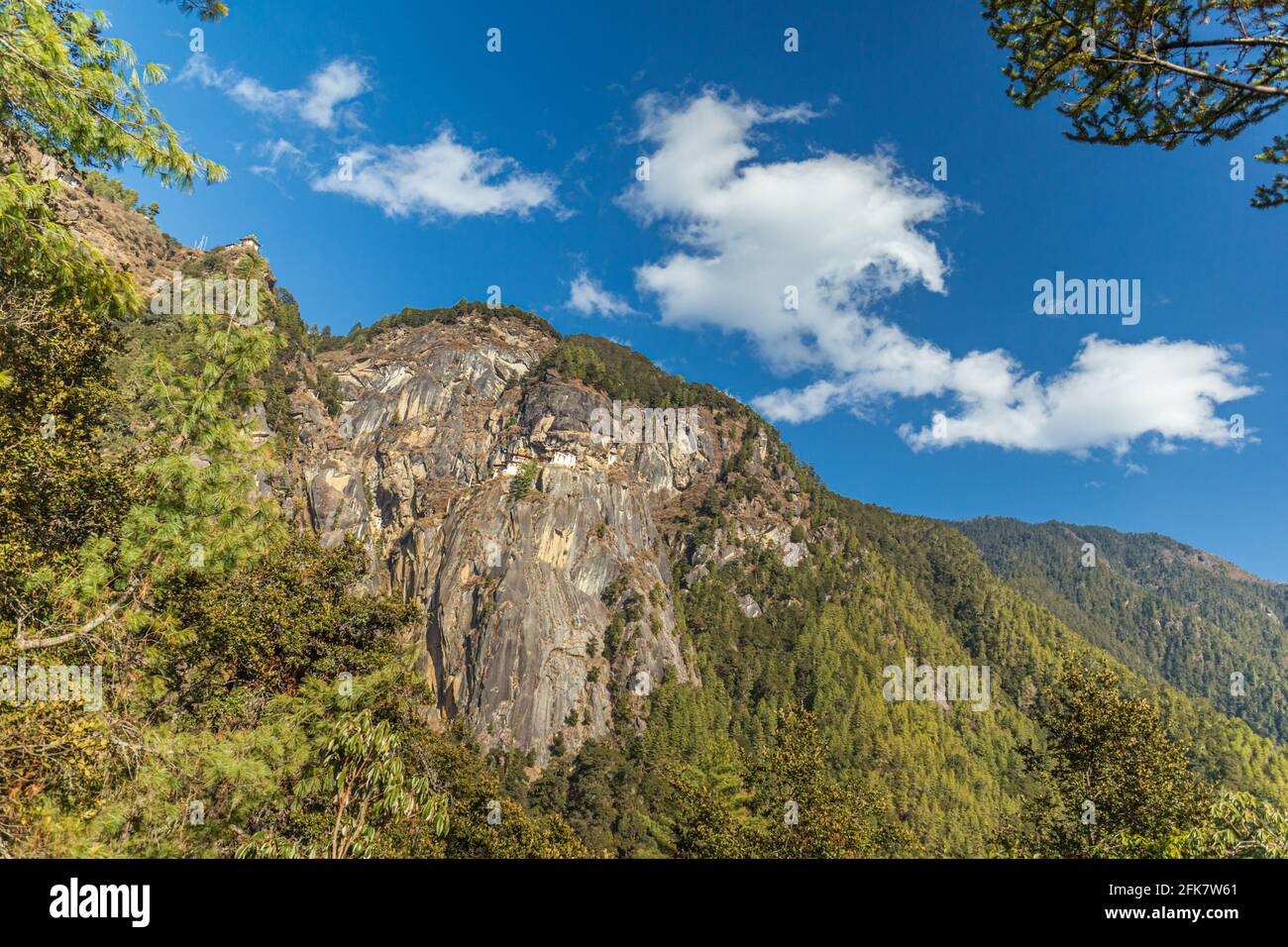 Wide shot of the Taktshang Dzong in Bhutan Stock Photo - Alamy