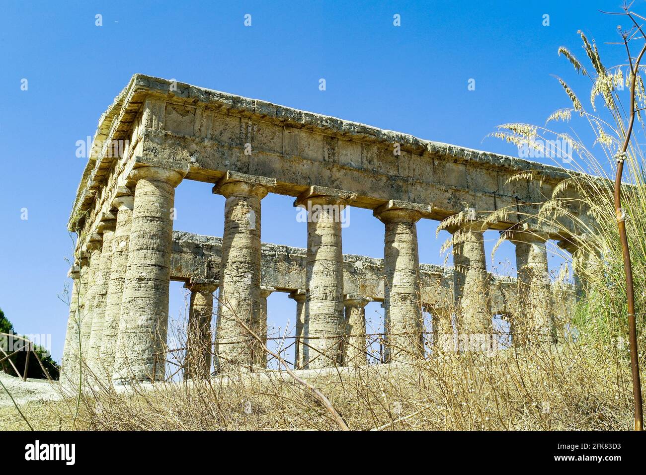 Frontispice architecture hi-res stock photography and images - Alamy