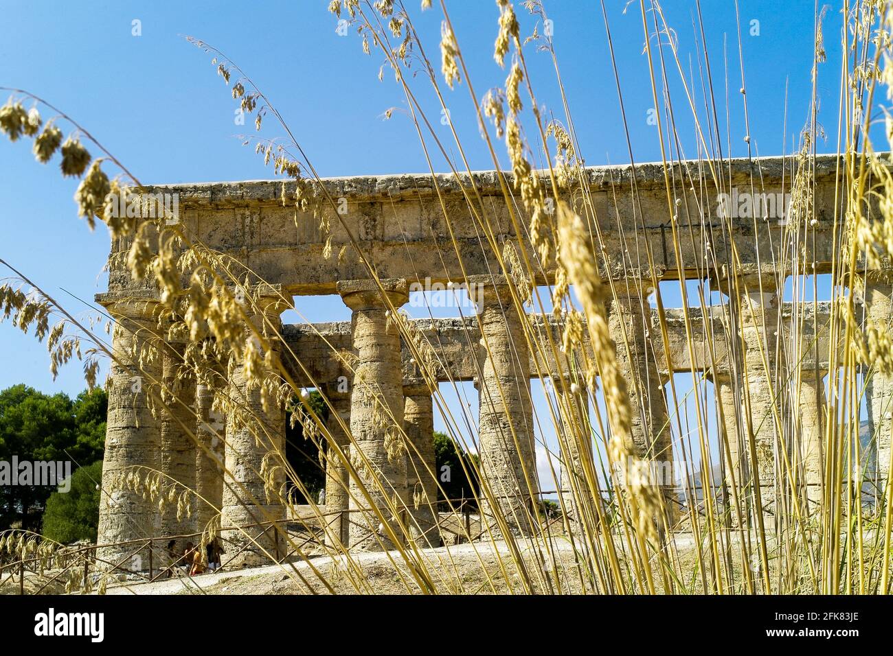 Frontispice architecture hi-res stock photography and images - Alamy