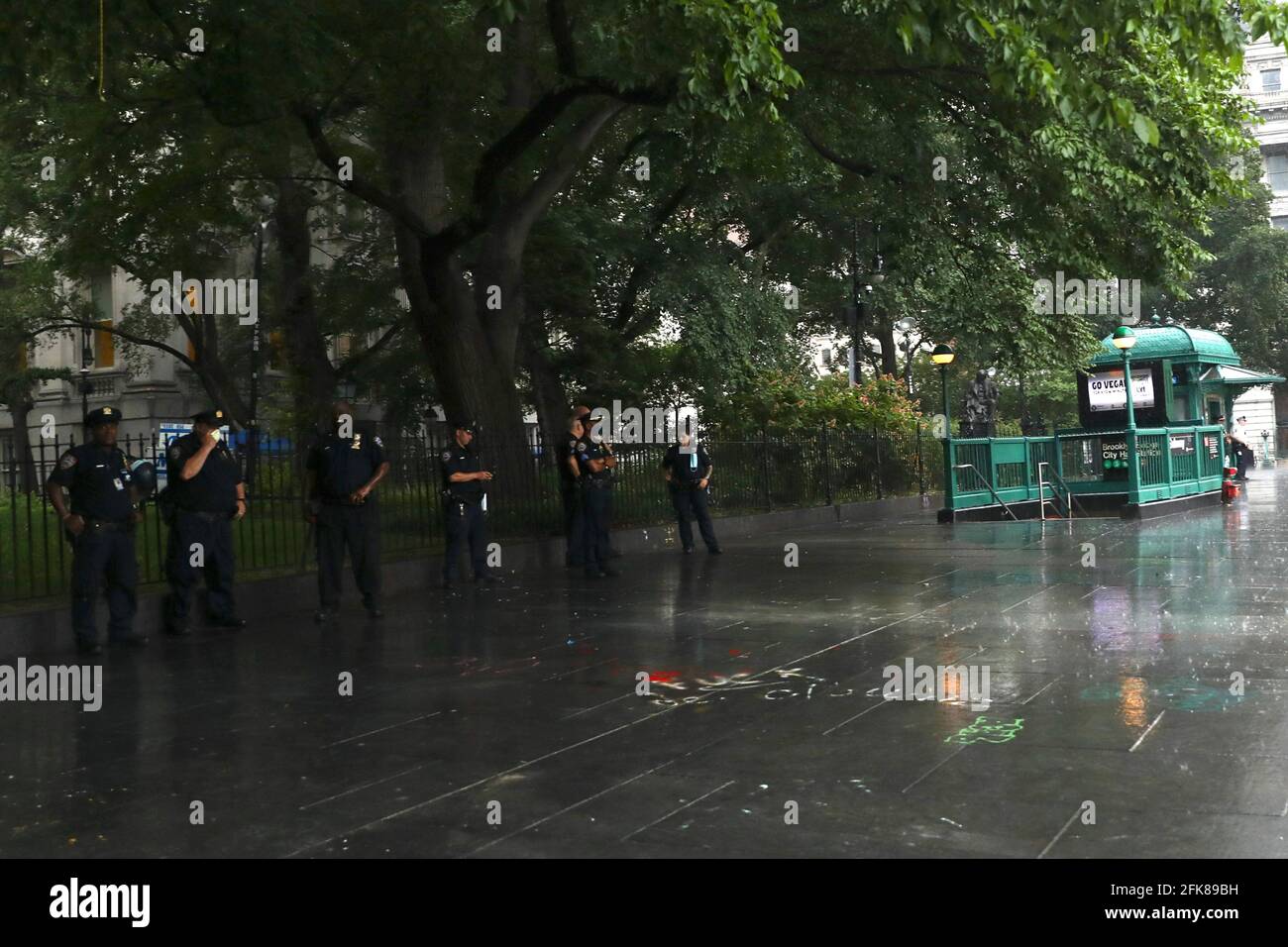 New York - NY - 20200723 NYPD take back the 'No Cops Zone' sidewalks ...