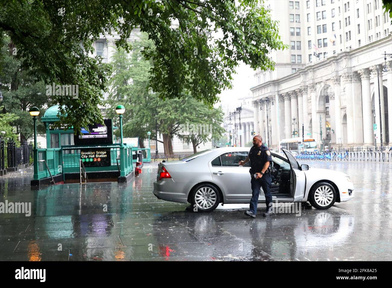 New York - NY - 20200723 NYPD take back the 'No Cops Zone' sidewalks ...