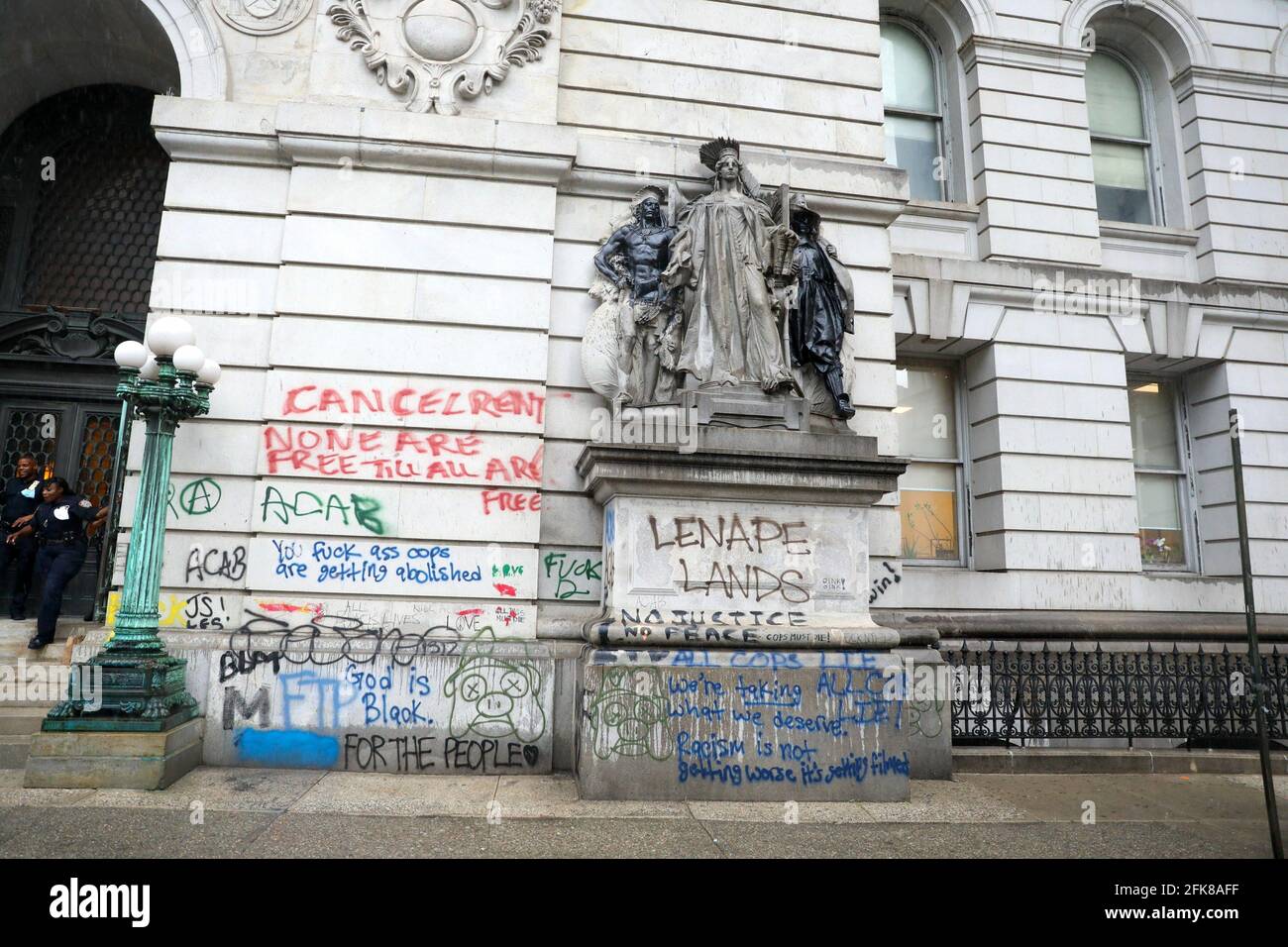 New York - NY - 20200723 NYPD take back the 'No Cops Zone' sidewalks ...