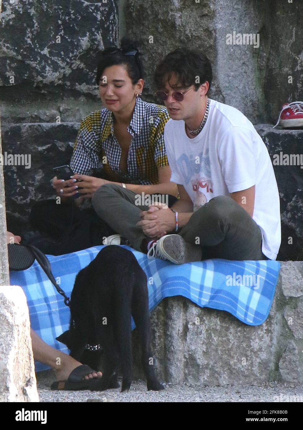 New York - NY - 20200718 - Dua Lipa hanging out with friends at the ...