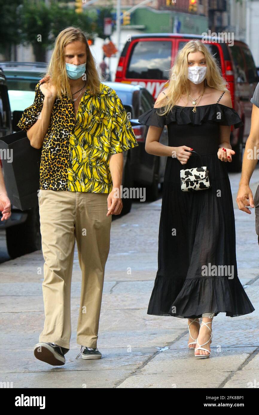New York - NY - 20200728 Elsa Hosk and her boyfriendTom Daly pictured ...