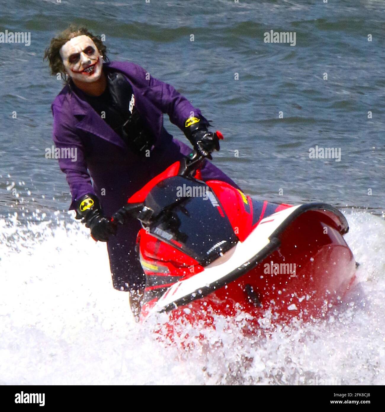 New York - NY - 20200726 - A Man dressed as the Comic Book Anarchist ...