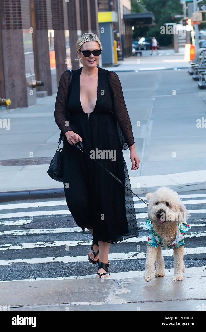 New York - NY - 20200729 - Georgina Burka Walks Her Dog 'Auzzie' in NYC ...