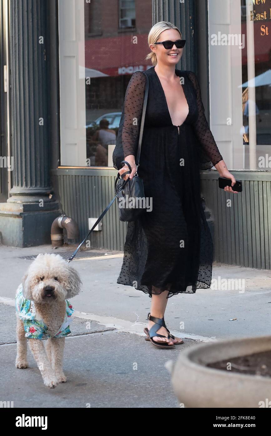 New York - NY - 20200729 - Georgina Burka Walks Her Dog 'Auzzie' in NYC ...