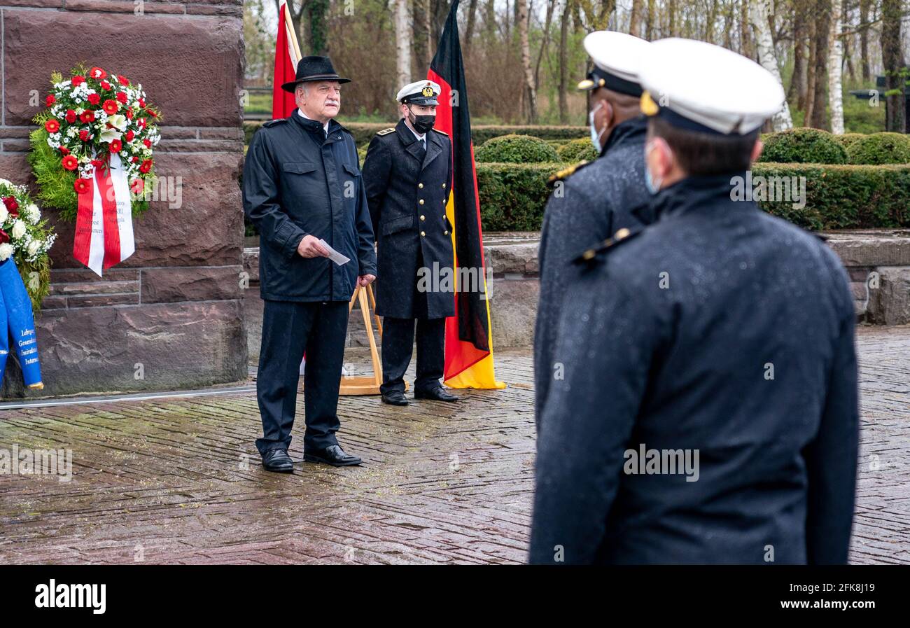 Heikendorf, Germany. 29th Apr, 2021. Michael Setzer (l), president of ...