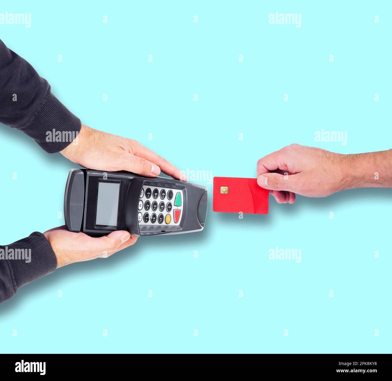 Person using credit card hi-res stock photography and images - Alamy