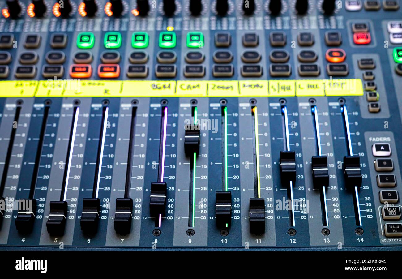 Mixing desk dials hi-res stock photography and images - Alamy