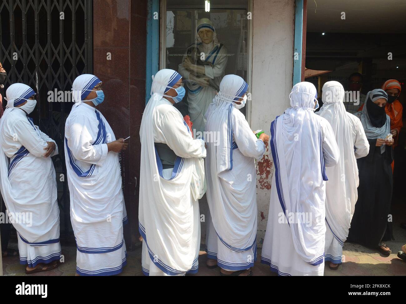 India. 29th Apr, 2021. Catholic nuns from the Missionaries of Charity ...