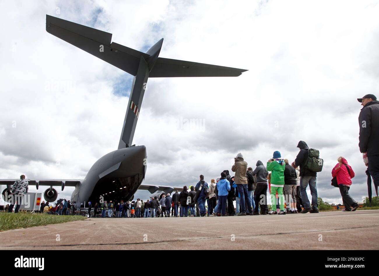 Military airbase hi-res stock photography and images - Alamy