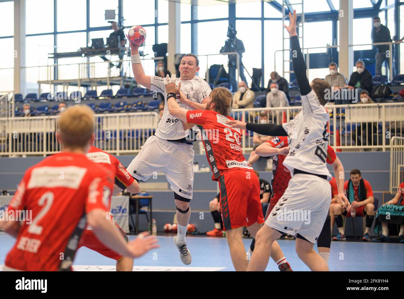 Eat, Deutschland. 25th Apr, 2021. left to right Sander SAGOSEN (KI ...