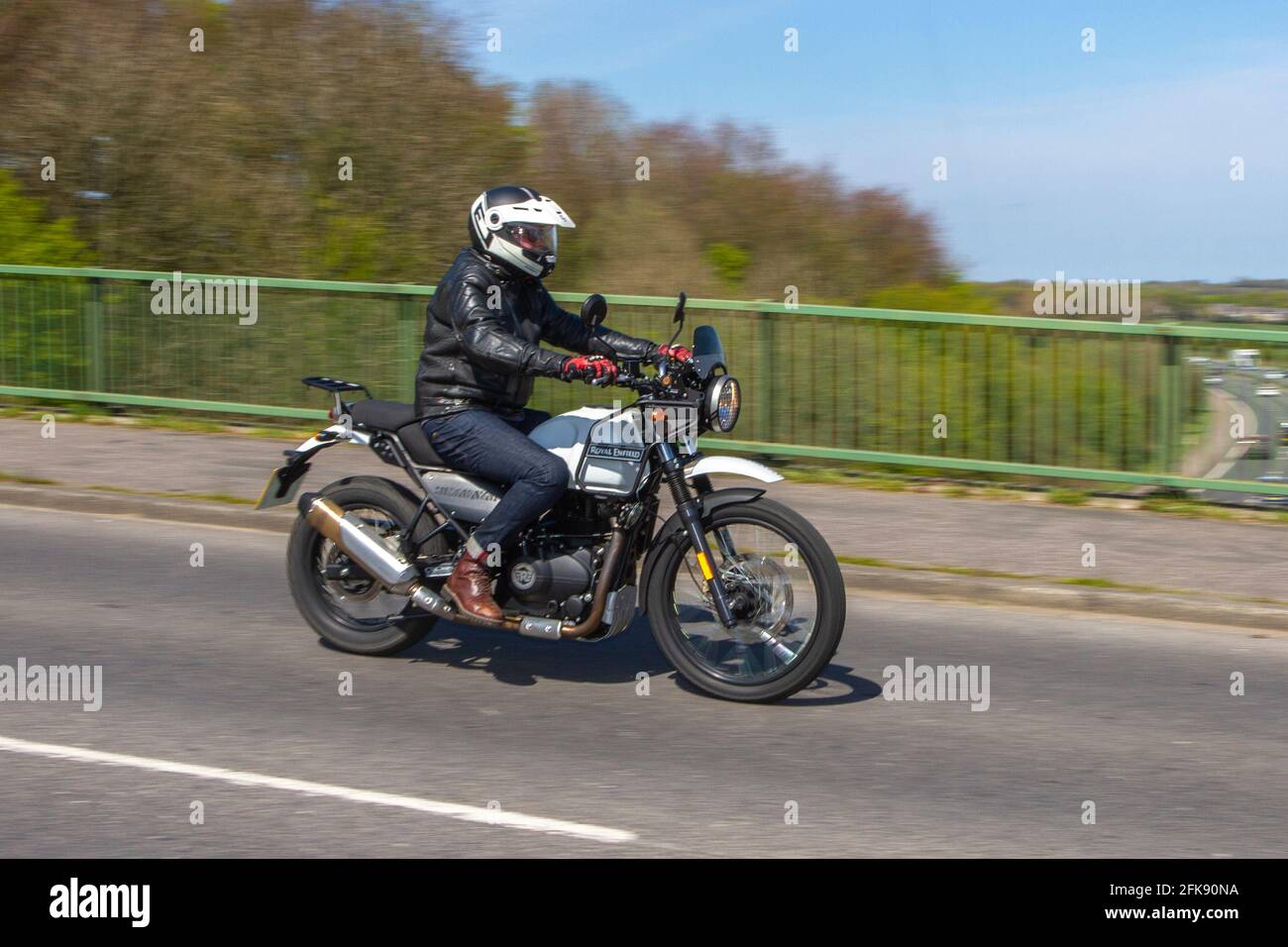 2108 royal enfield himnalayan 411cc motorcycle hi-res stock photography ...