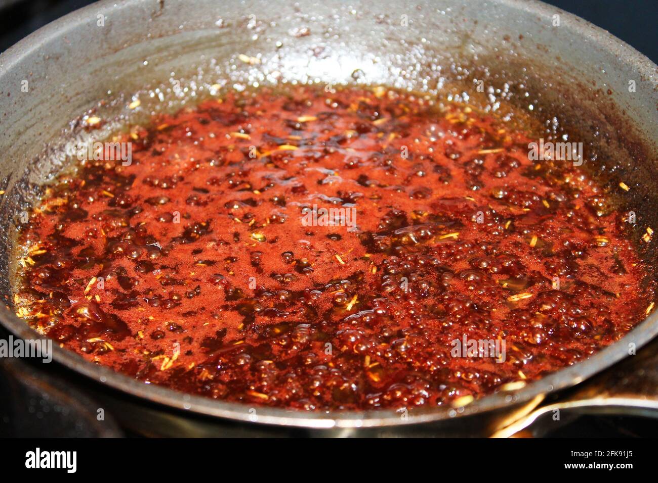 Cooking red sauce hi-res stock photography and images - Alamy