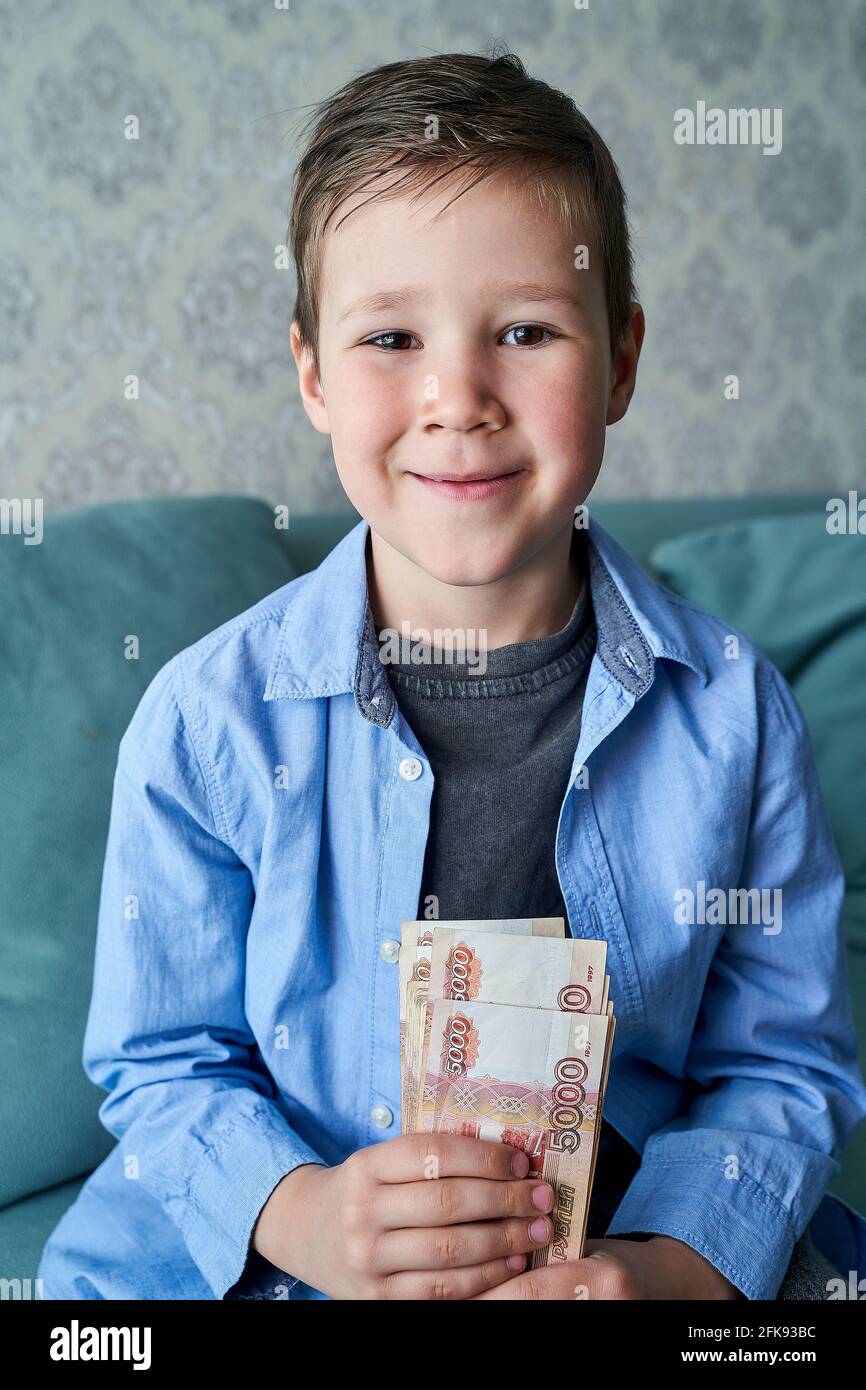 Five thousand dollar bill hi-res stock photography and images - Alamy