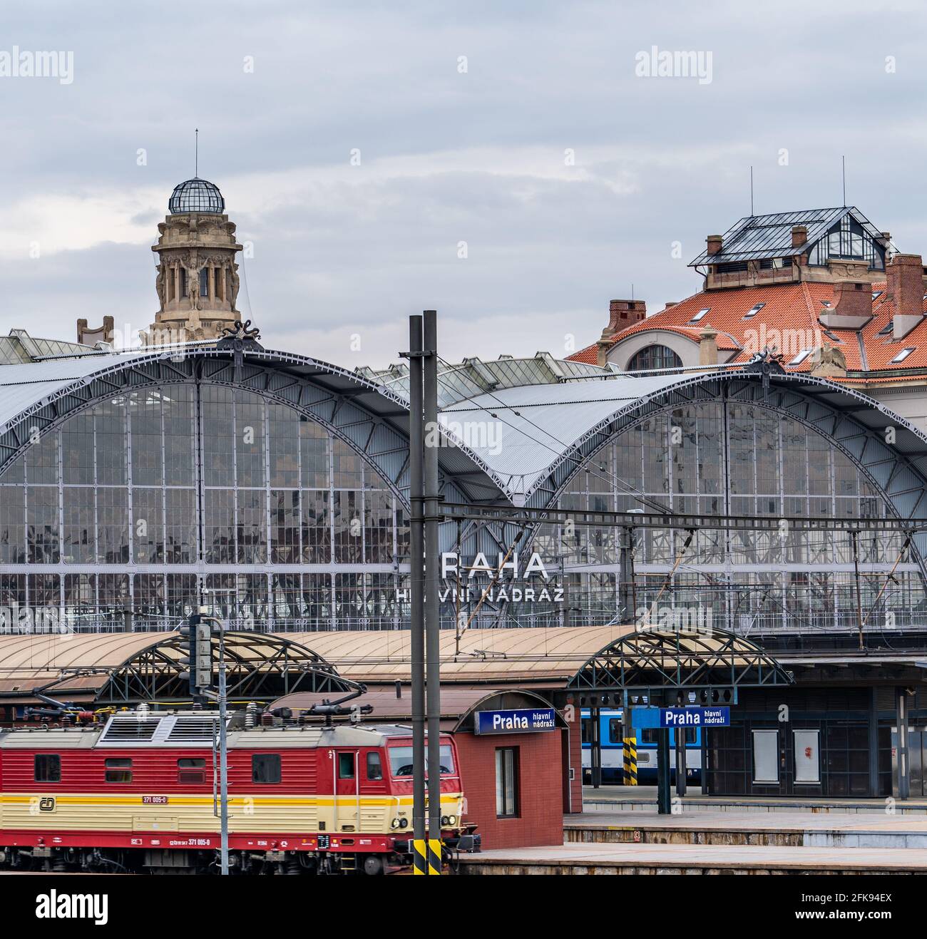 Praha hlavní nádrazí, hi-res stock photography and images - Alamy