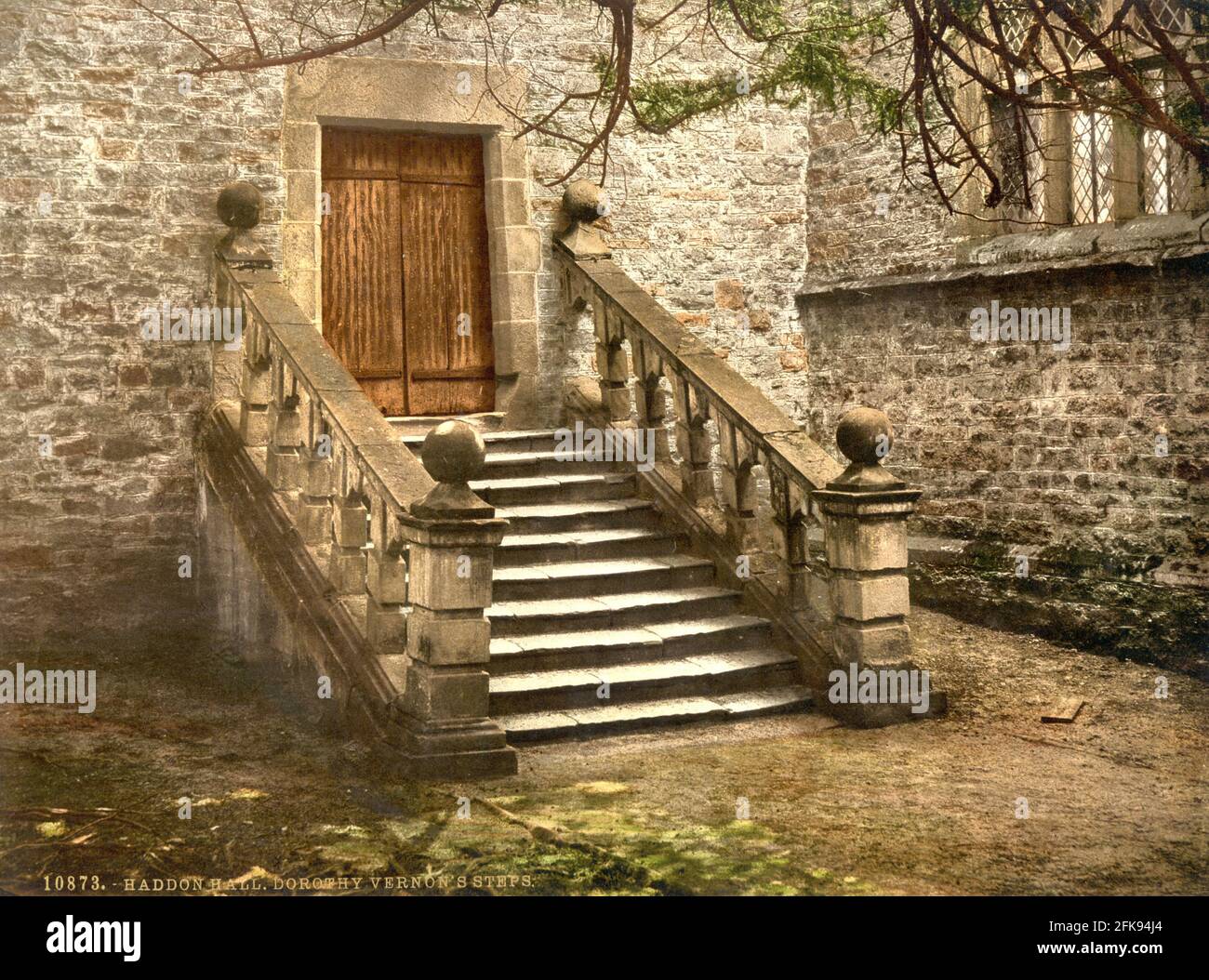 Dorothy Vernon's Steps, Haddon Hall circa 1890-1900 Stock Photo - Alamy