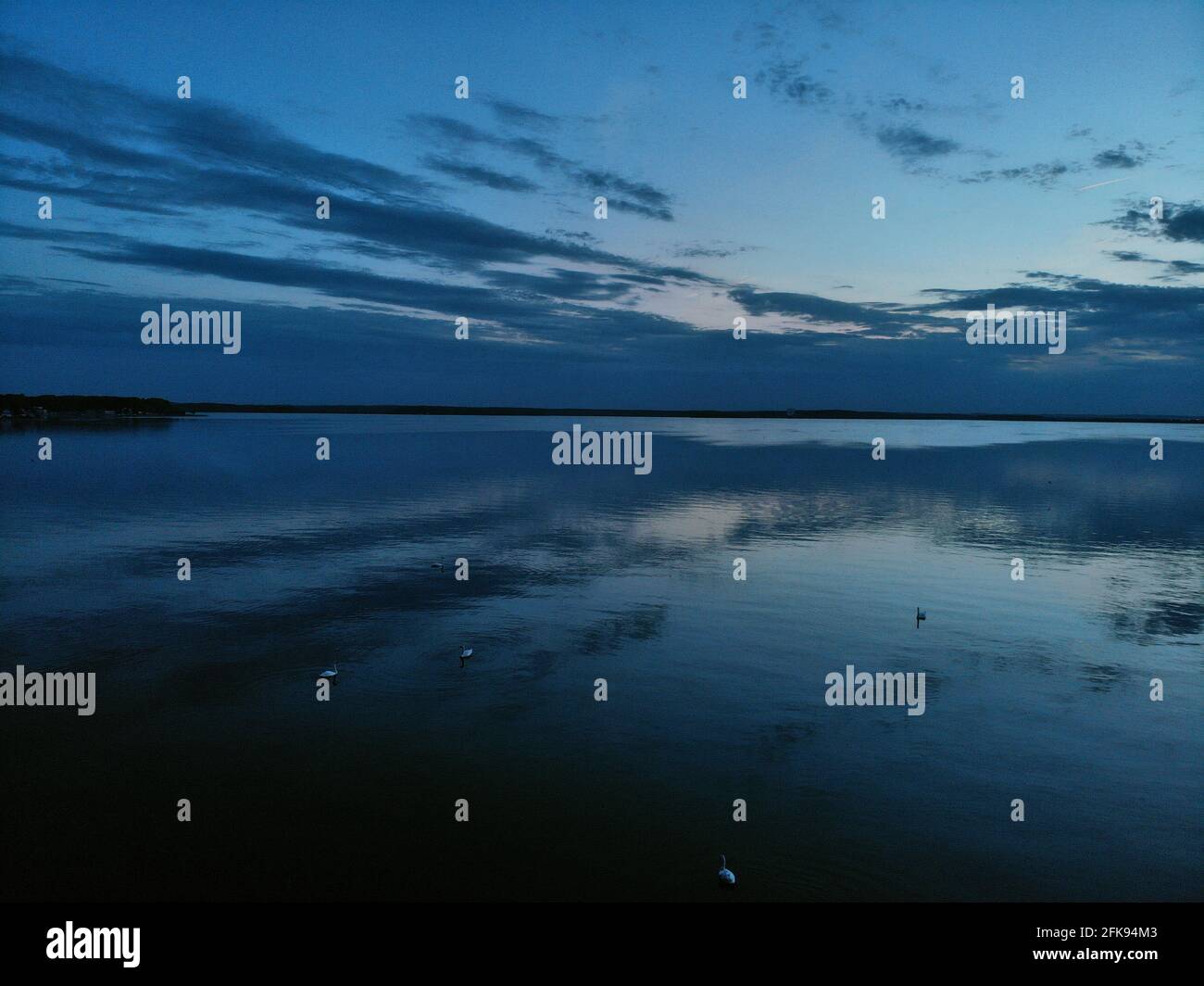 Twilight in nature hi-res stock photography and images - Alamy