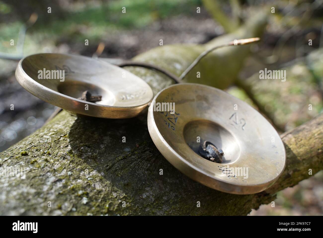 Cymbals close up for sound healing therapy Stock Photo - Alamy