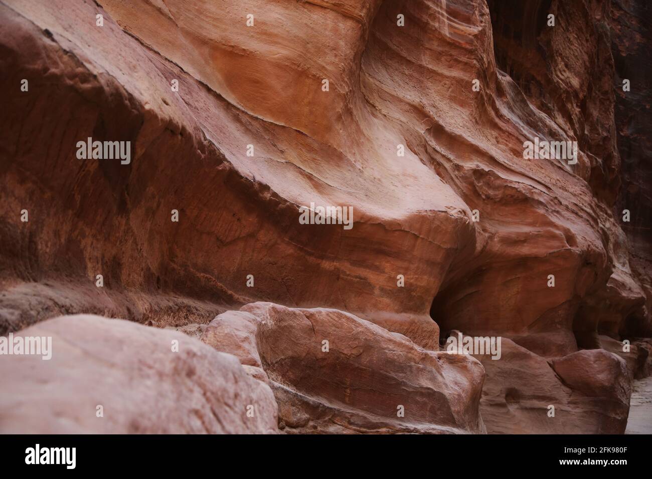 Water channel in the Old city of Petra Stock Photo - Alamy