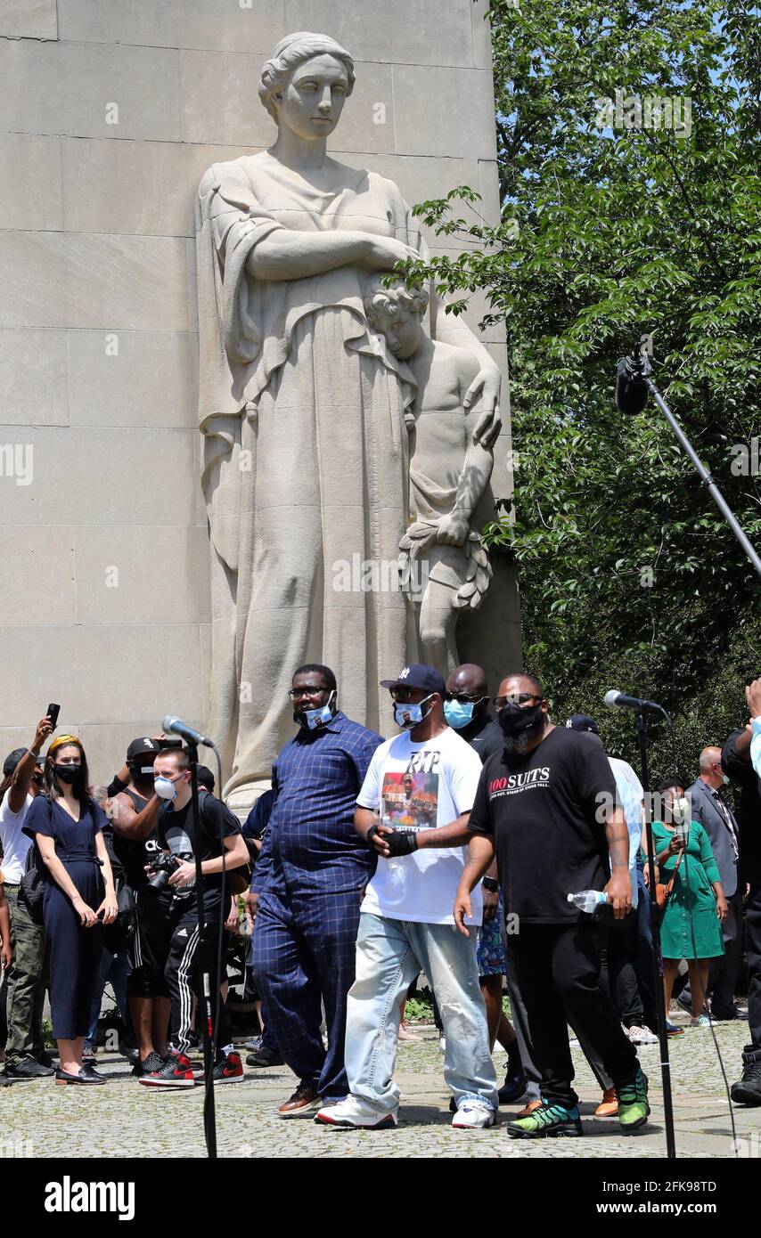 New York - NY - 20200604 - Terrence Floyd attends his late brother ...