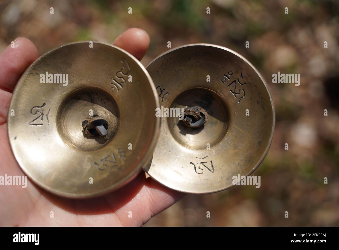 Antique cymbals hi-res stock photography and images - Alamy