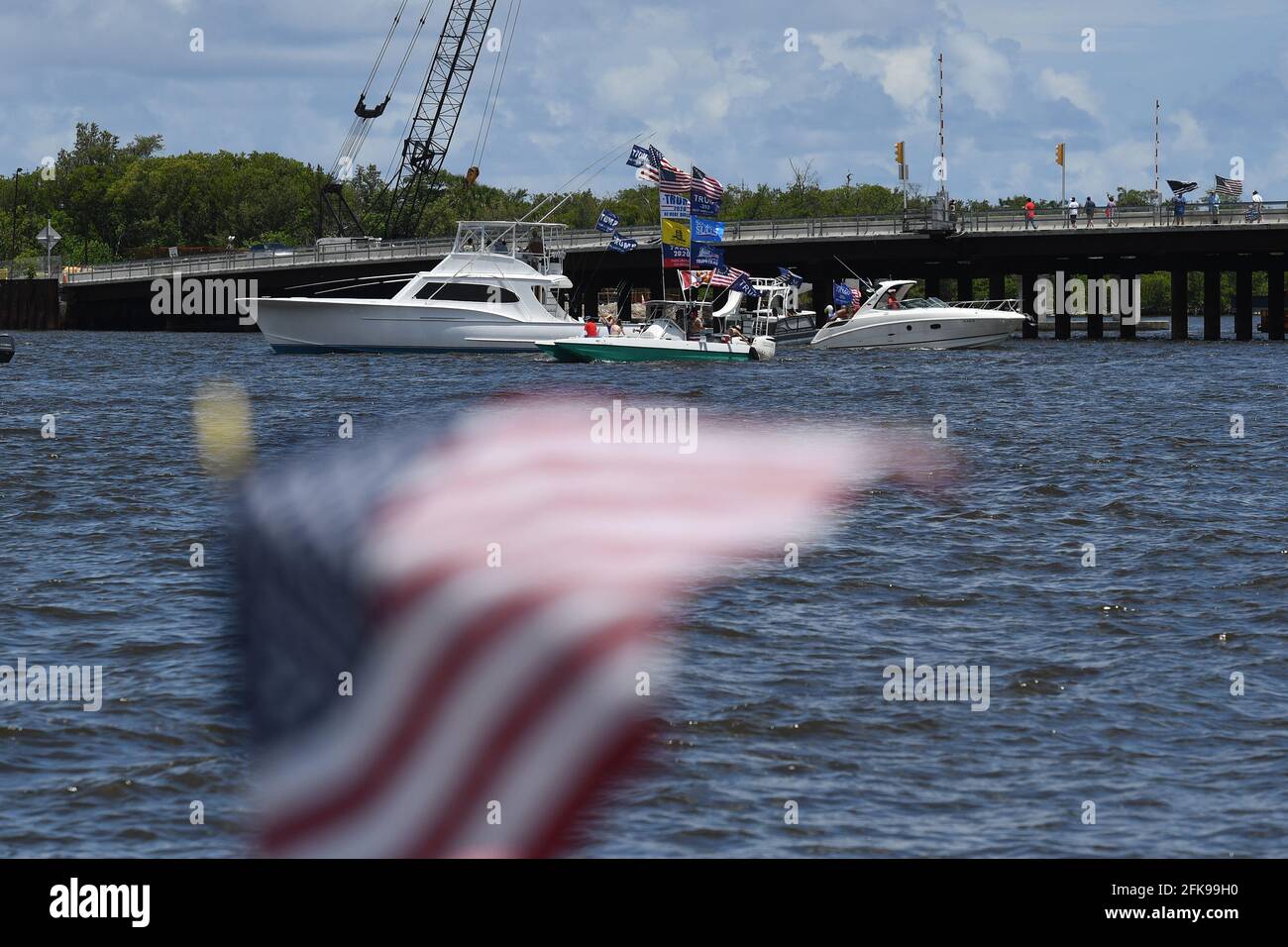 Palm Beach - FL - 20200614 - Boaters are seen with their Trump flags on ...
