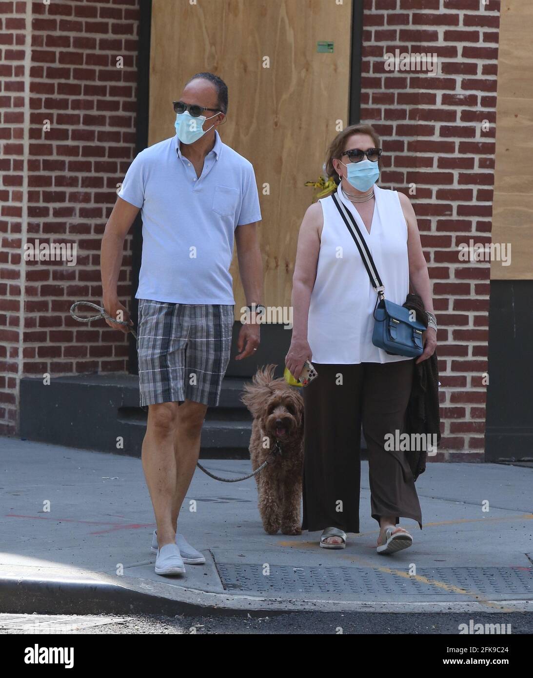 New York - NY - 06/06/2020 - Lester Holt and wife Carol Hagen walking ...