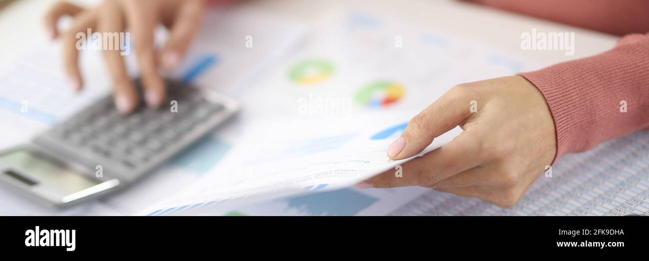 Approve calculator hi-res stock photography and images - Alamy