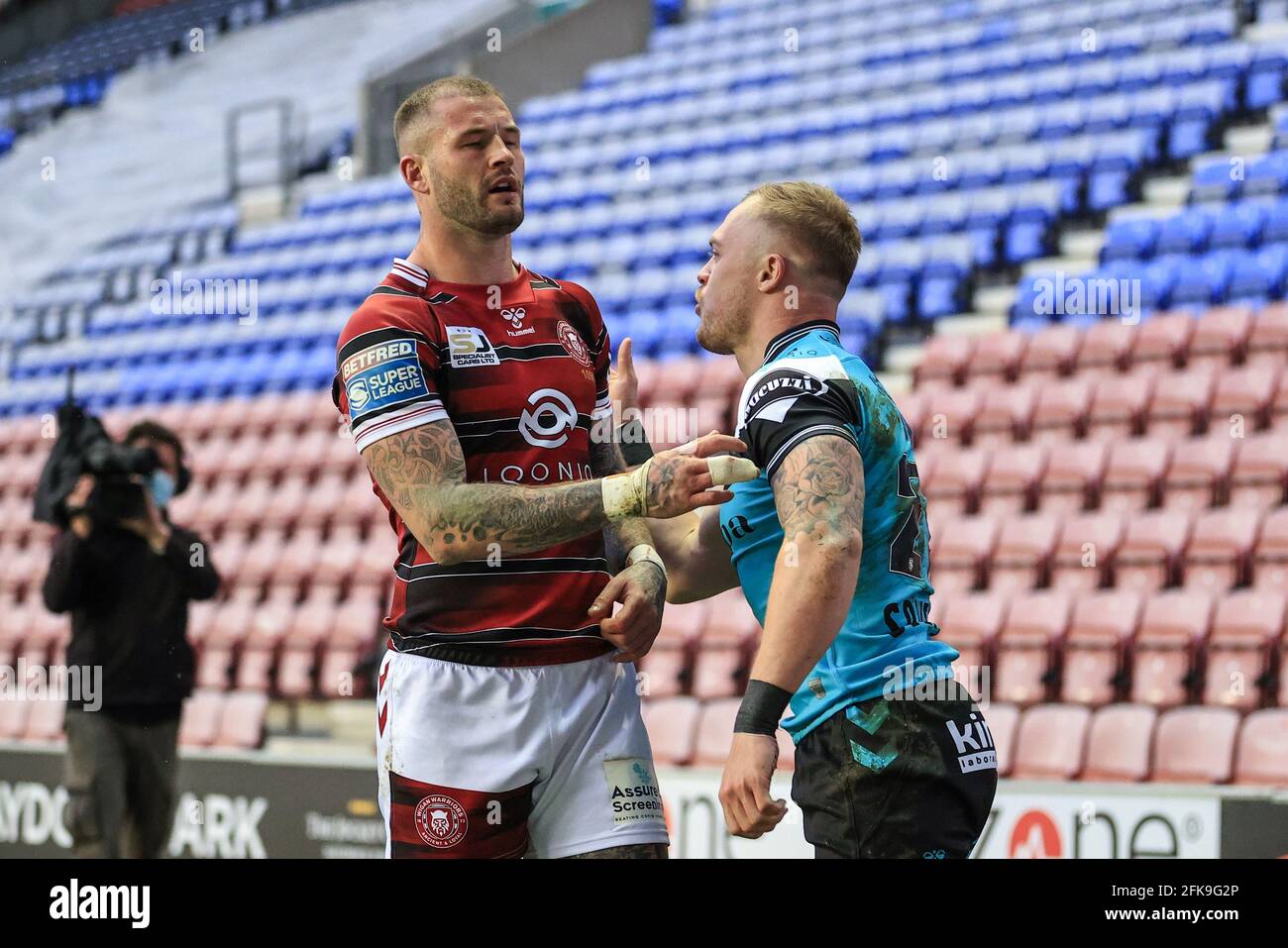 Adam Swift (21) of Hull FC celebrates his try Stock Photo - Alamy