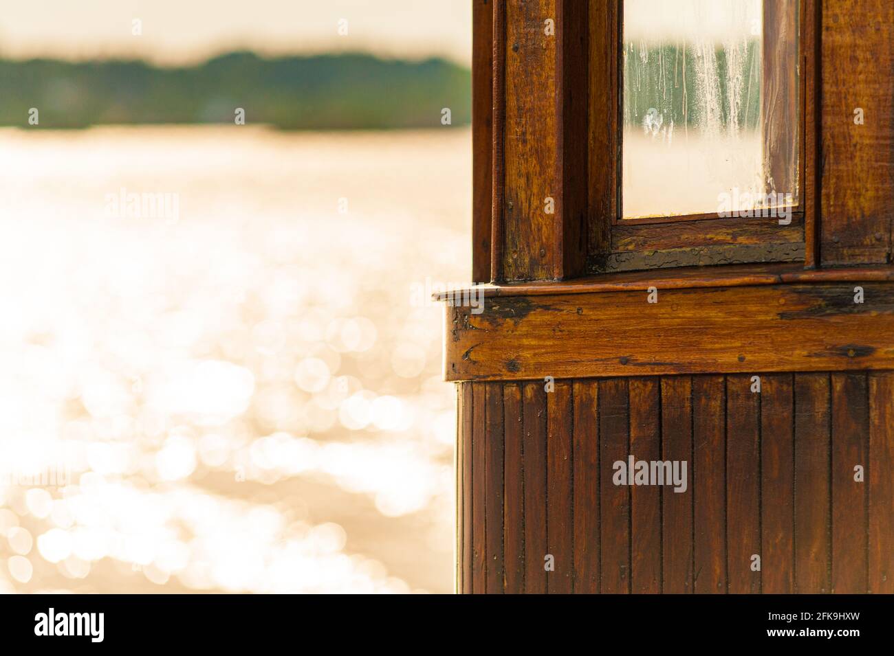 Wheelhouse old ship hi-res stock photography and images - Alamy