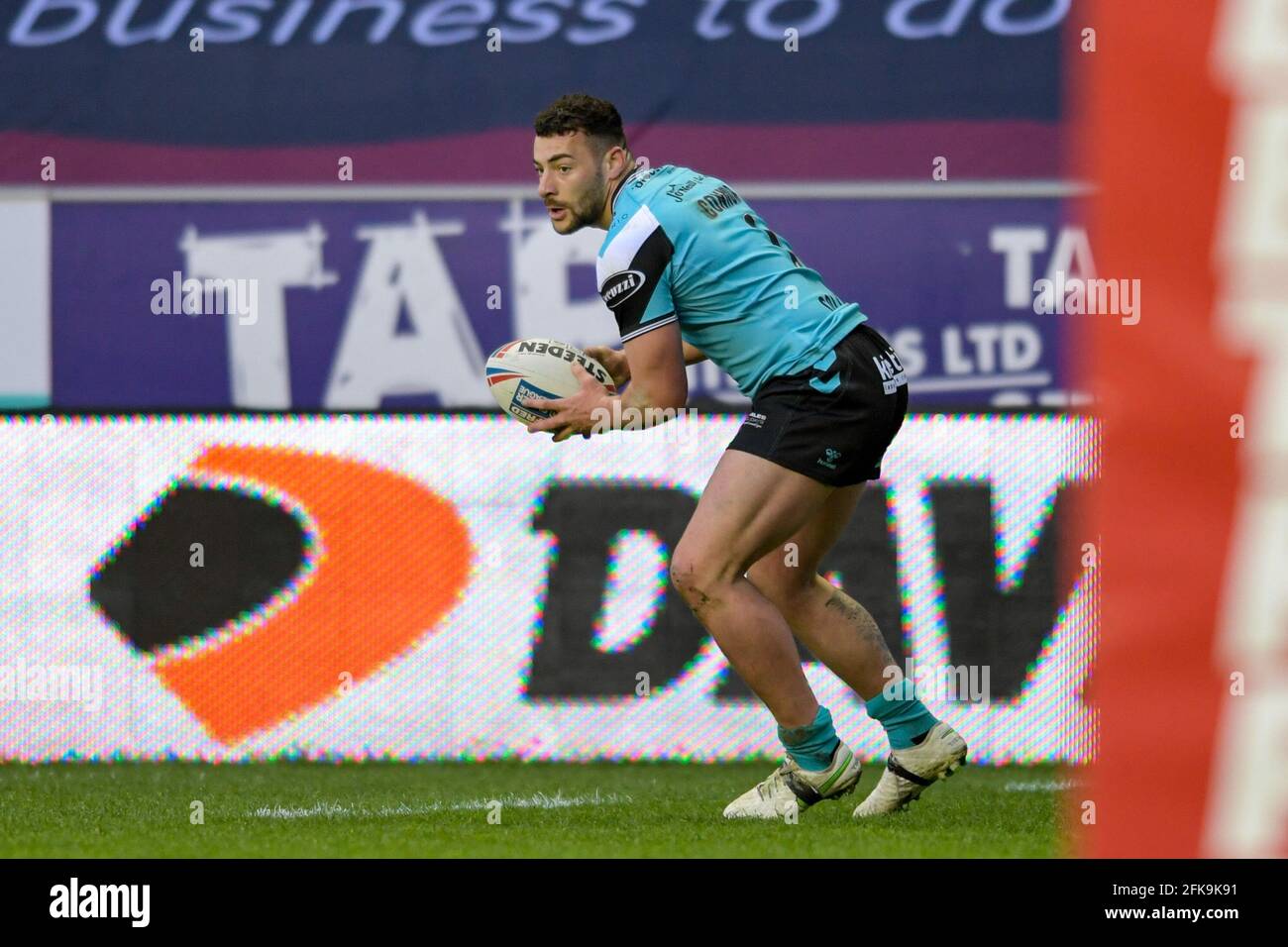 Jake Connor (1) of Hull FC looks for a pass Stock Photo - Alamy