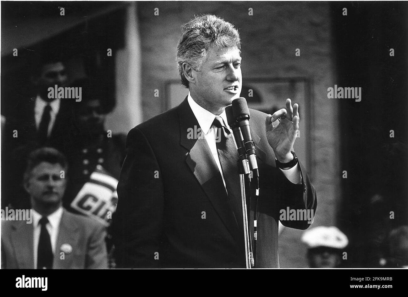 Bill Clinton talking to the crowds in Philadelphia Stock Photo - Alamy