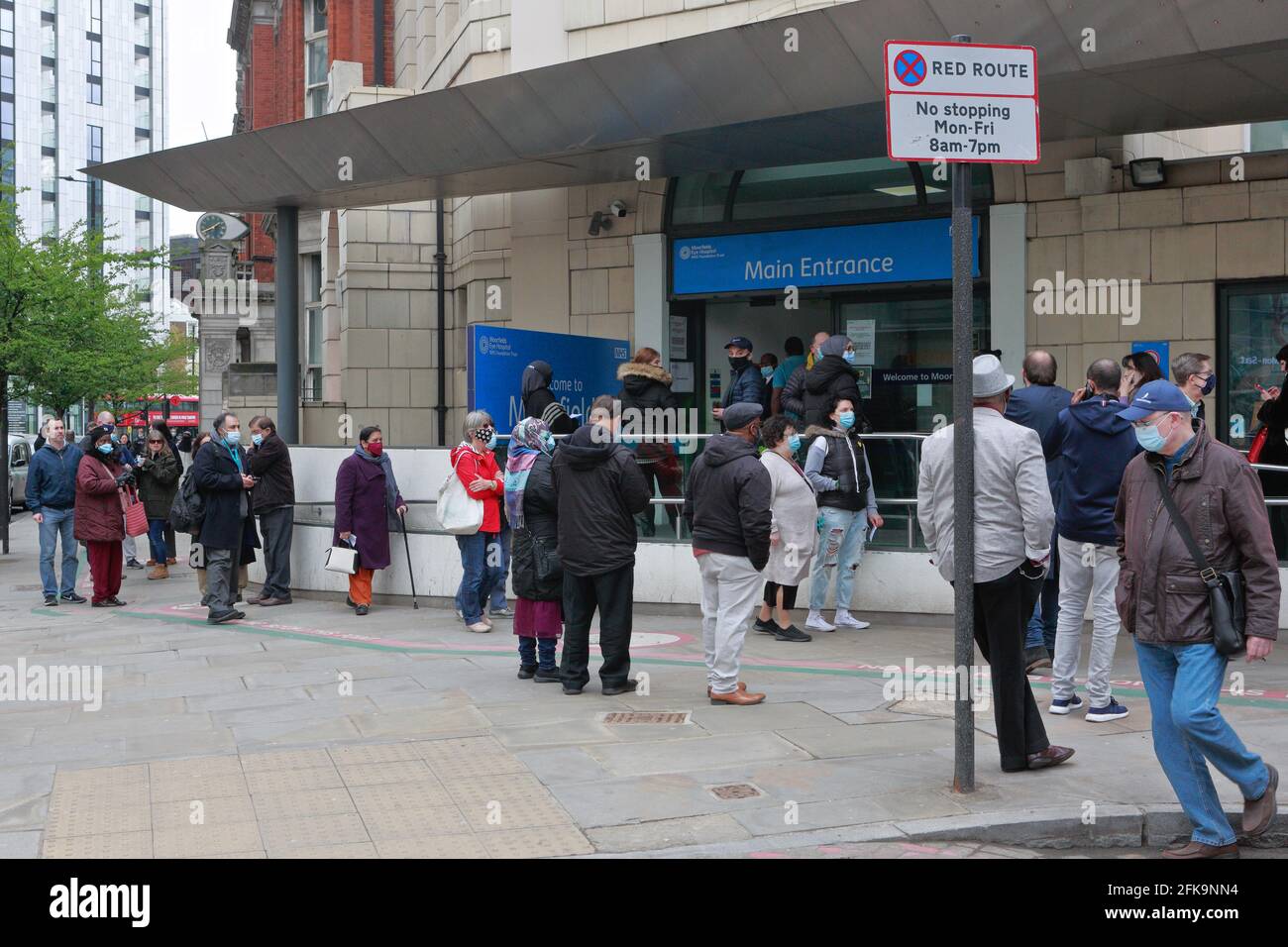 Moorfielsa Eye Hospital - London (UK), 29 April 2021: Long queues are ...