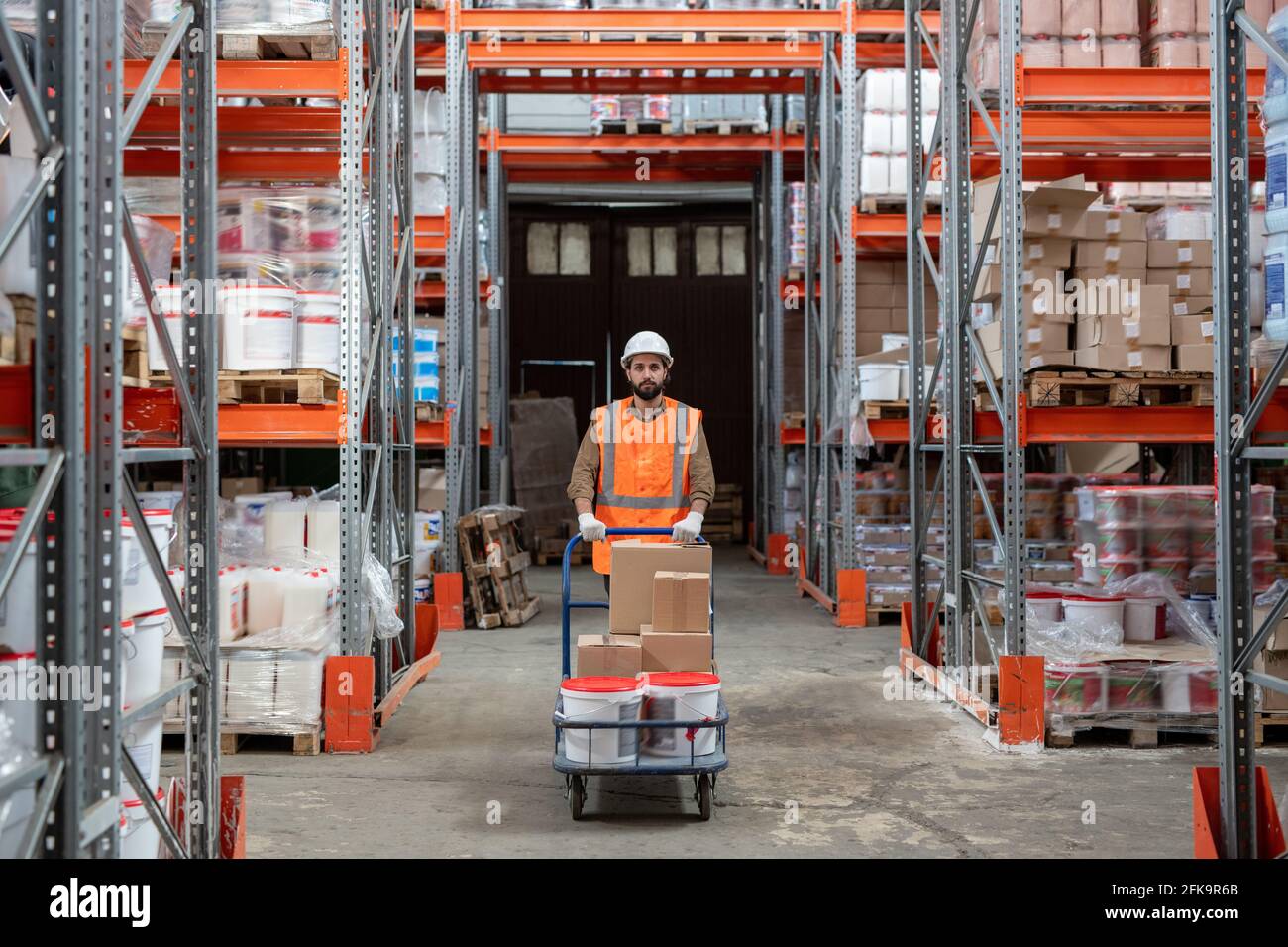 Sorting boxes hi-res stock photography and images - Alamy