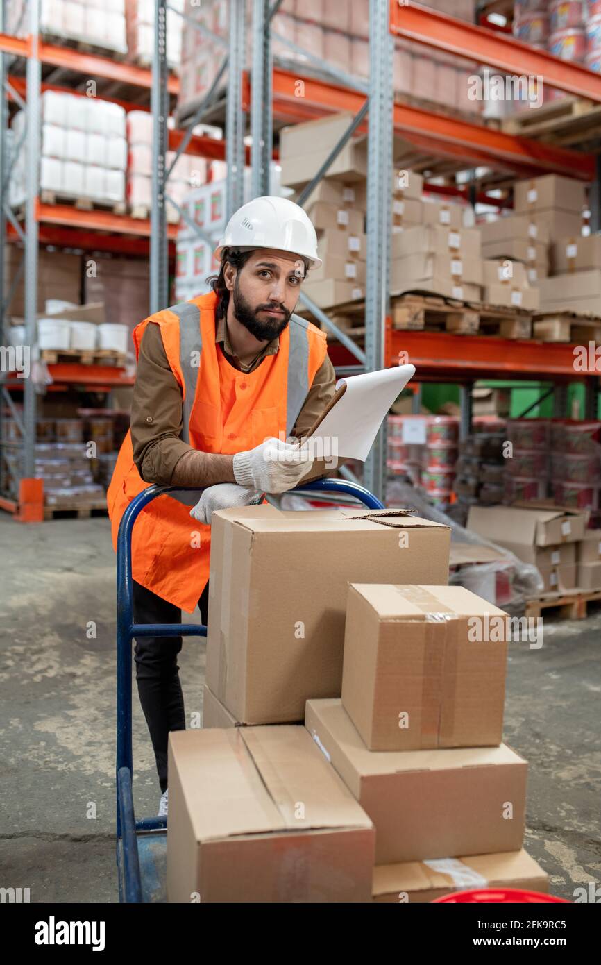 Distributing papers hi-res stock photography and images - Alamy