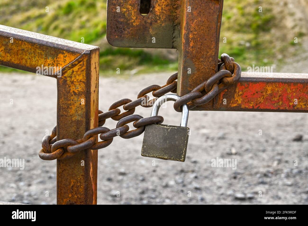 Padlocked gates hi-res stock photography and images - Alamy