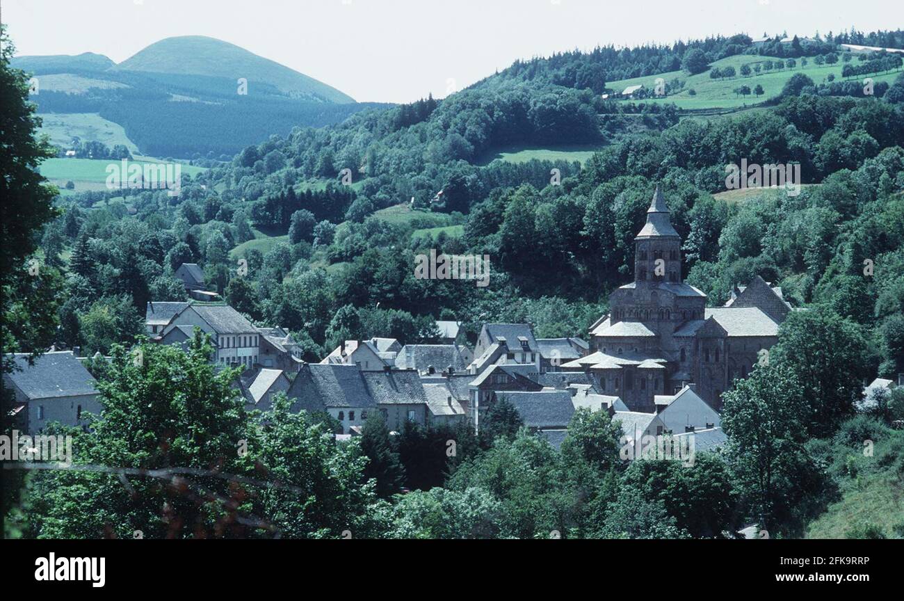 FRANCE, ORCIVAL, (AUVERGNE), NOTRE-DAME D'ORCIVAL Stock Photo - Alamy