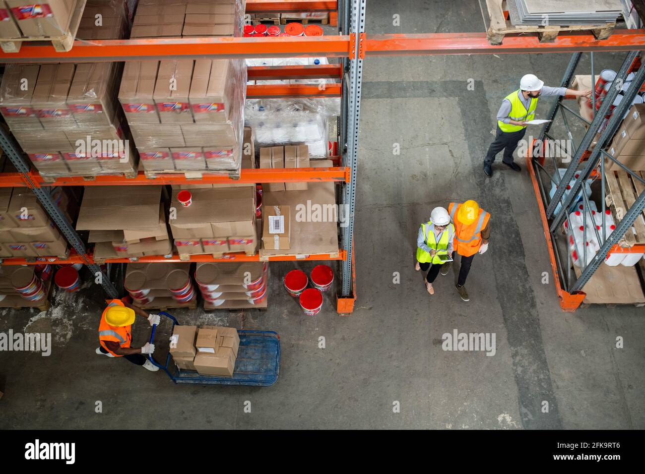 Worker unloading boxes hi-res stock photography and images - Alamy