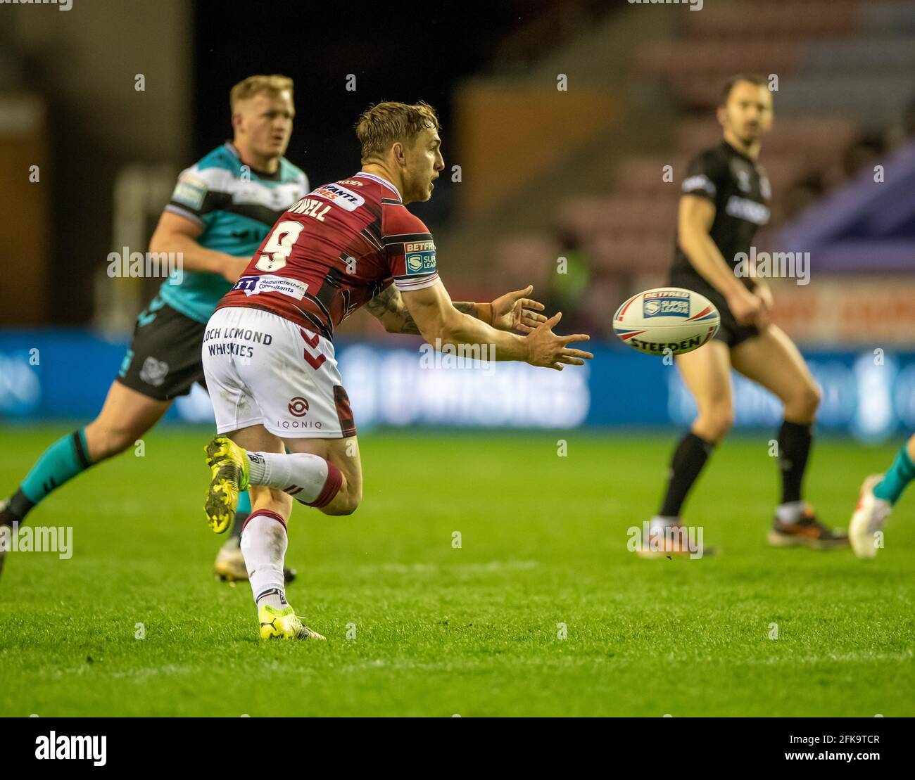 DW Stadium, Wigan, Lancashire, UK. 29th Apr, 2021. BetFred Super League ...