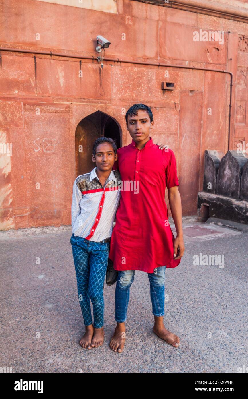 DELHI, INDIA - OCTOBER 22, 2016: Two local men at a courtyard of Jama ...