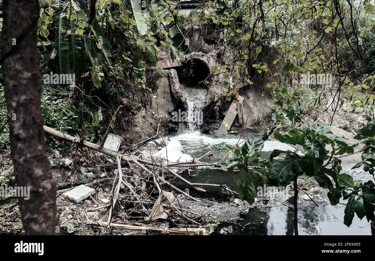 Bilge pollution hi-res stock photography and images - Alamy
