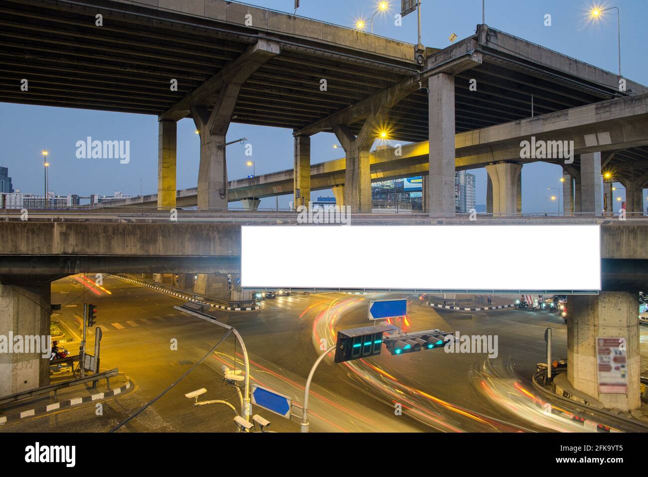 Empty expressway hi-res stock photography and images - Alamy